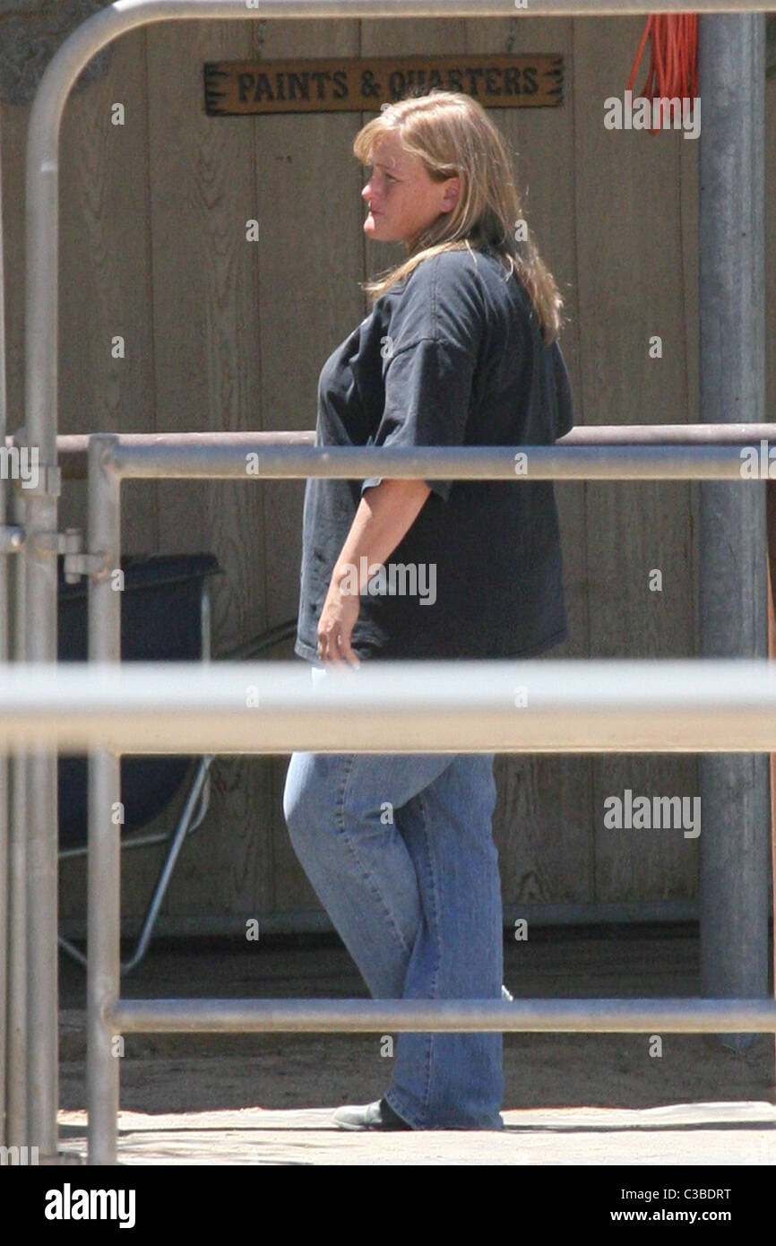 Debbie Rowe spends time with her horses at home, styling their hair ...