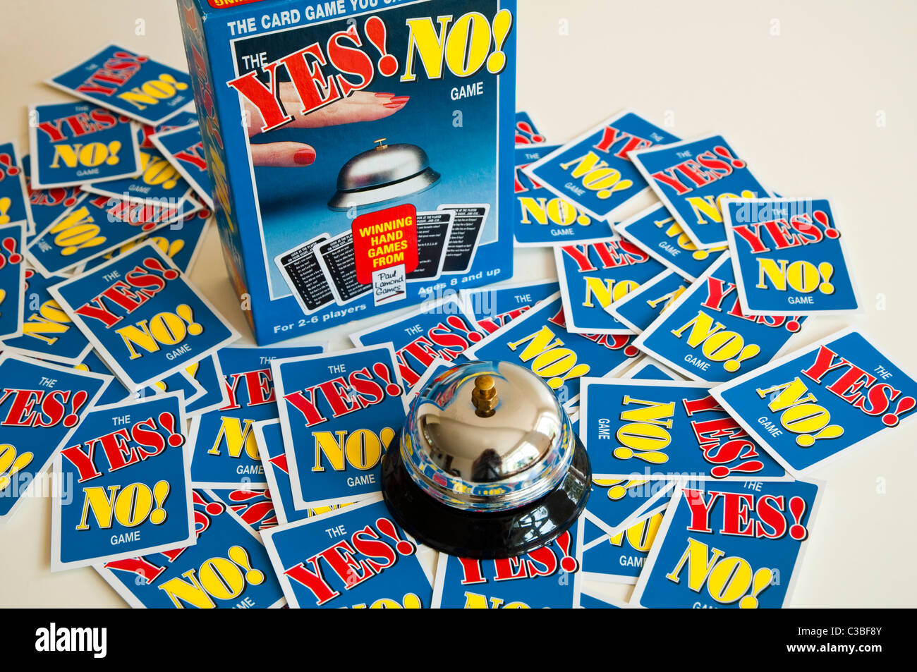 Yes No game Stock Photo - Alamy