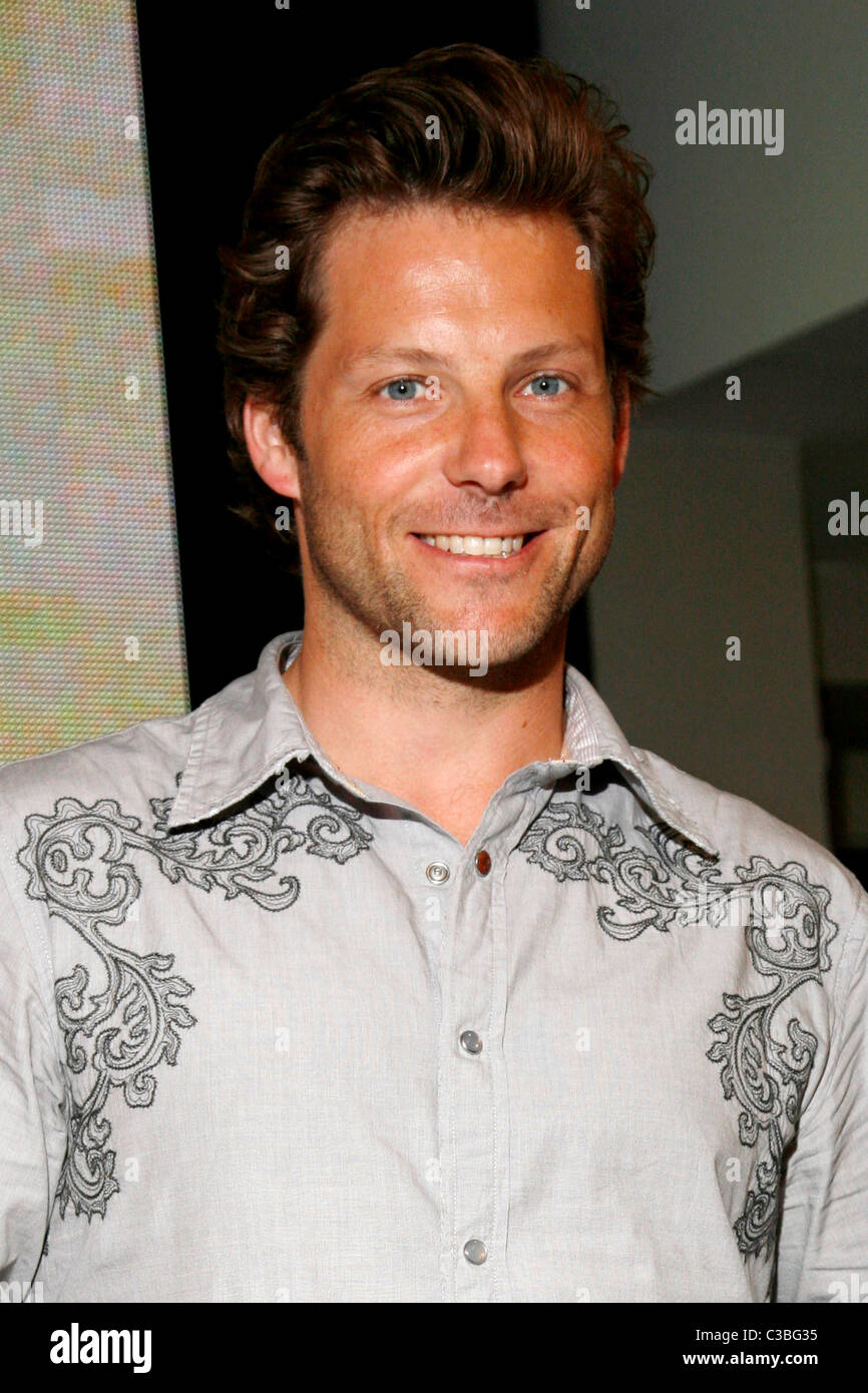 Jamie Bamber and Guests DVD Launch of final series of Battlestar ...