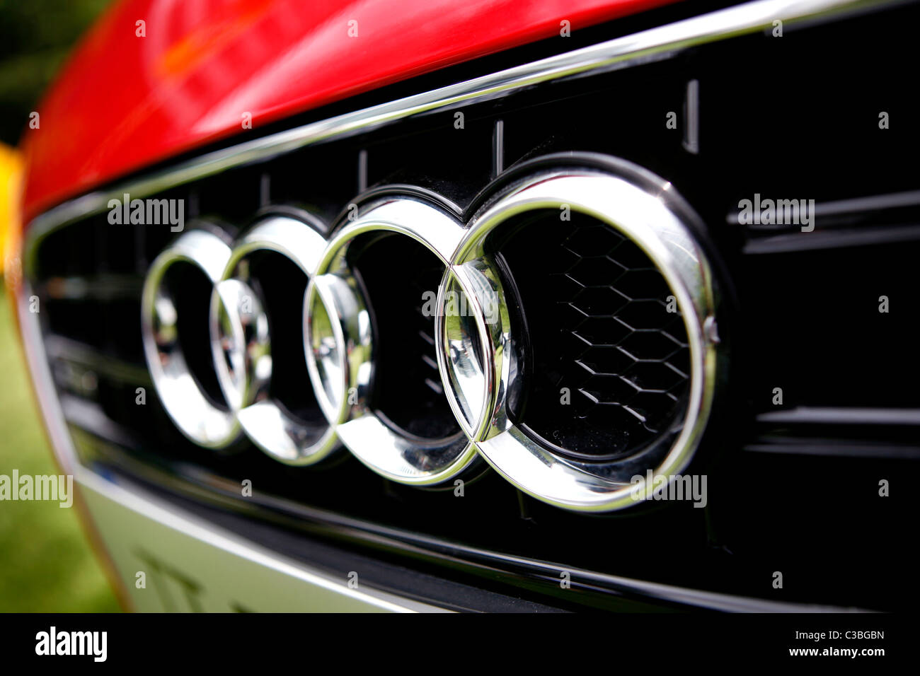 Volkswagen logo polished hi-res stock photography and images - Alamy