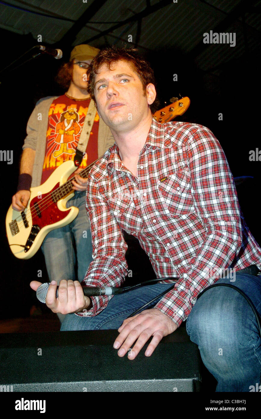 Scouting girls greg churchouse roy hi-res stock photography and images ...