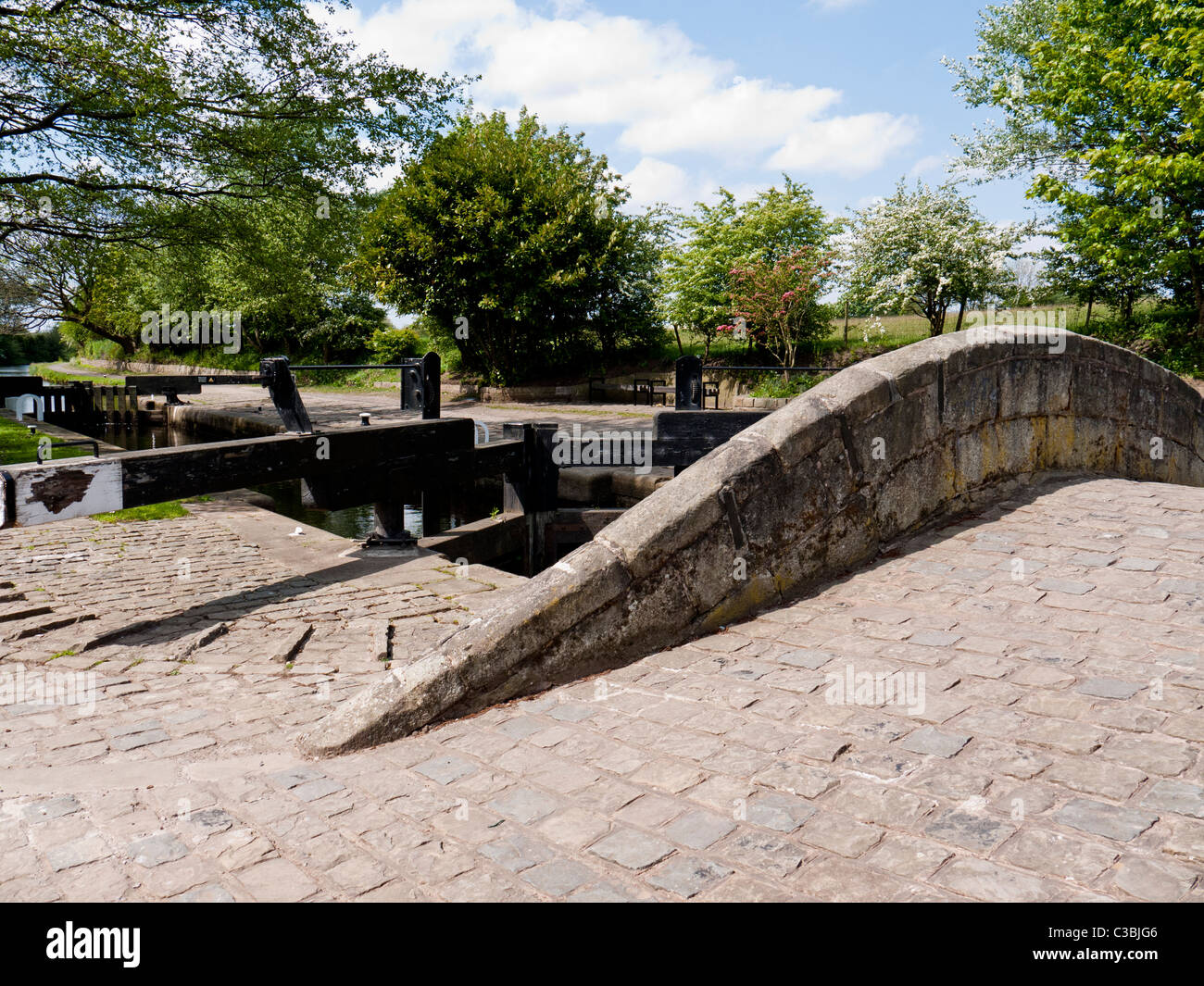 Rochdale canal chadderton hi-res stock photography and images - Alamy