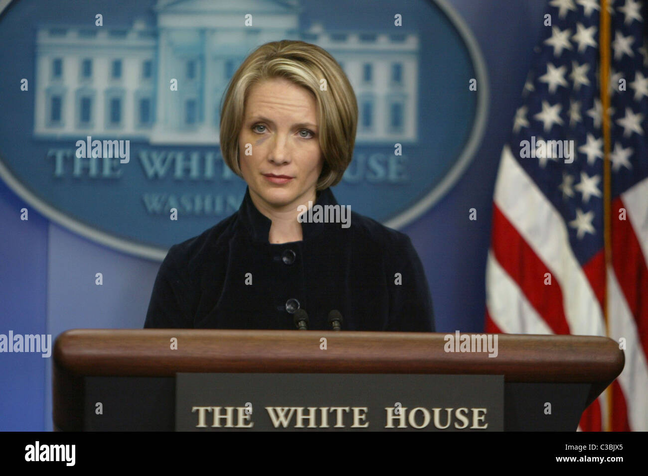 White House Press Secretary Dana Perino stuns reporters as she steps ...