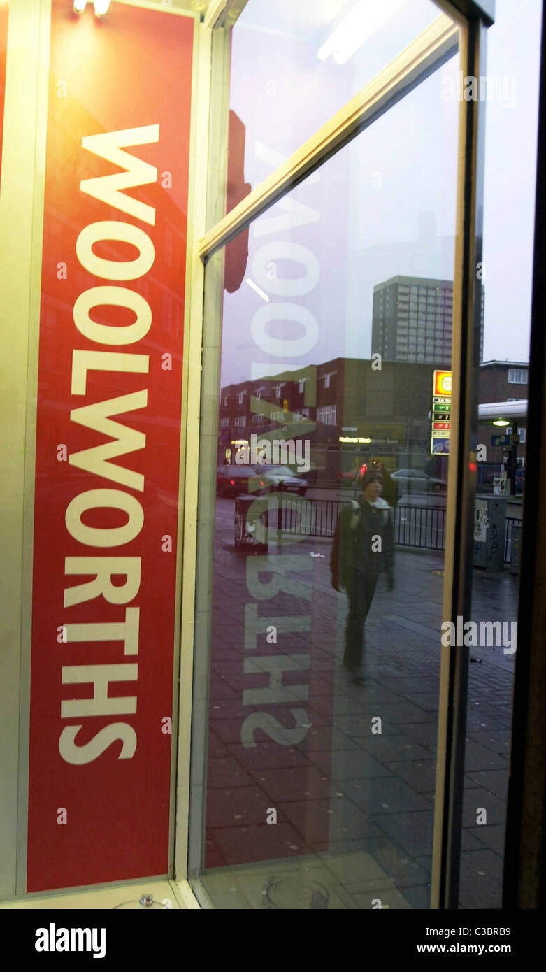 Exterior of a woolworths store hi-res stock photography and images - Alamy