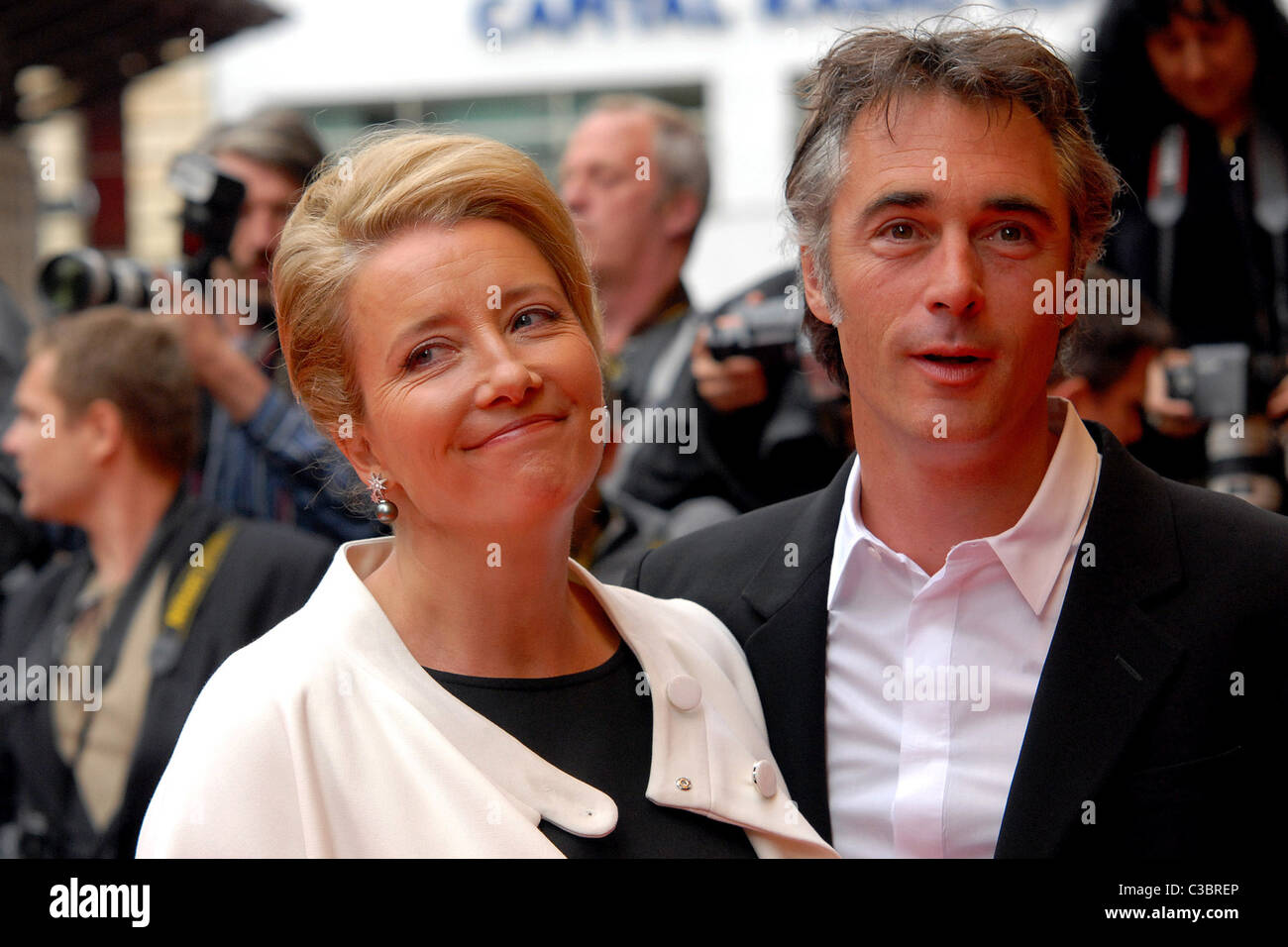 Emma thompson husband greg wise hi-res stock photography and images - Alamy