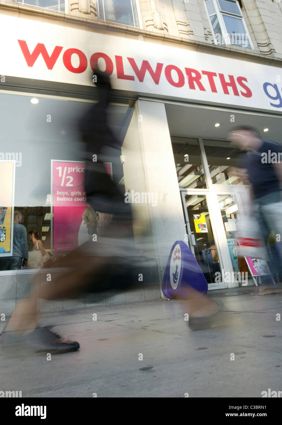 Exterior of a woolworths store hi-res stock photography and images - Alamy