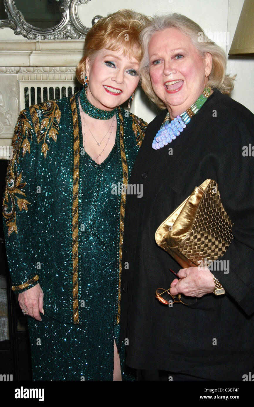 Debbie Cook High Resolution Stock Photography and Images - Alamy