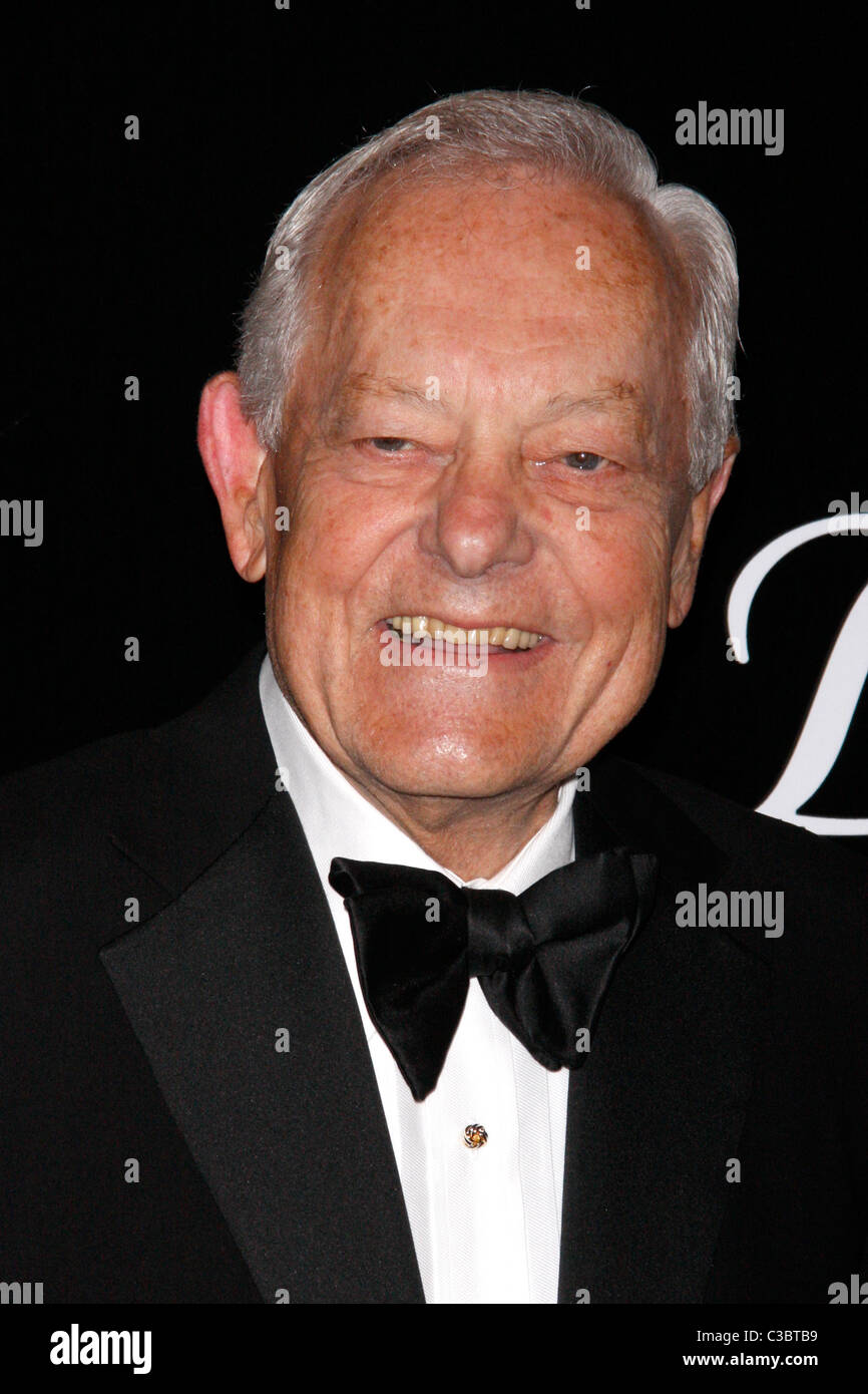 Bob Schieffer 34th Annual AWRT Gracie Awards Gala at The New York ...