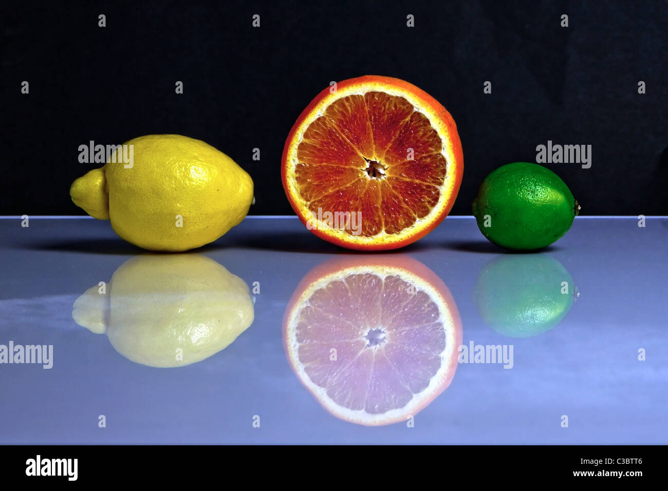 citrus fruits with reflection Stock Photo - Alamy