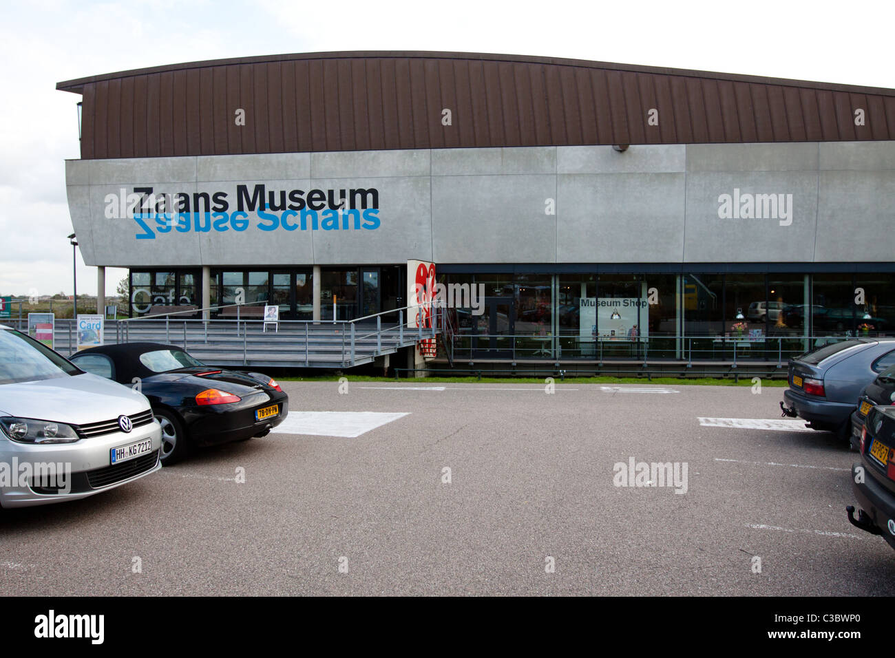 Zaanse Schans Museum and Coffee Shop Stock Photo - Alamy
