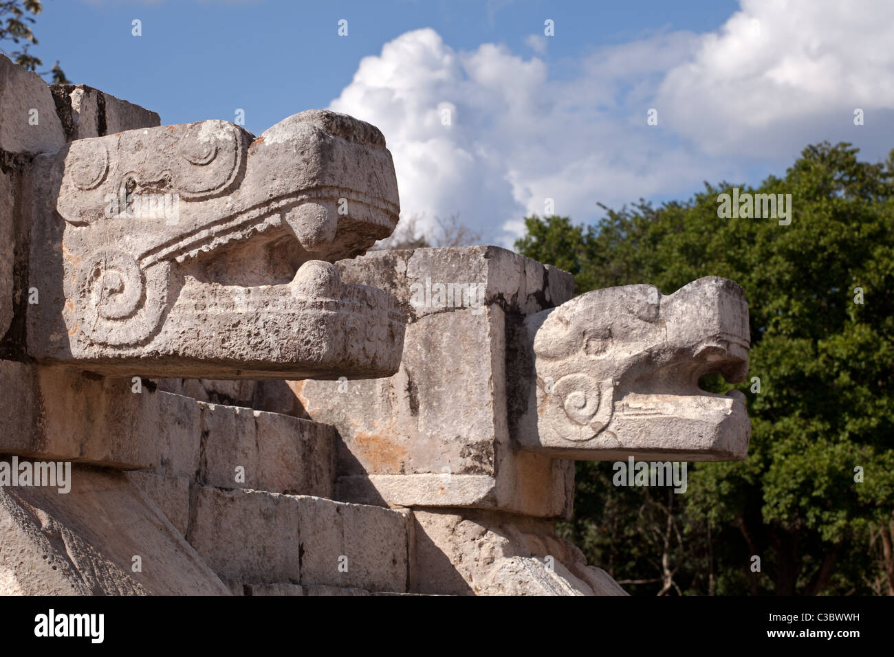 Chichen Itza: Maya Ruins: Decorations Stock Photo - Alamy