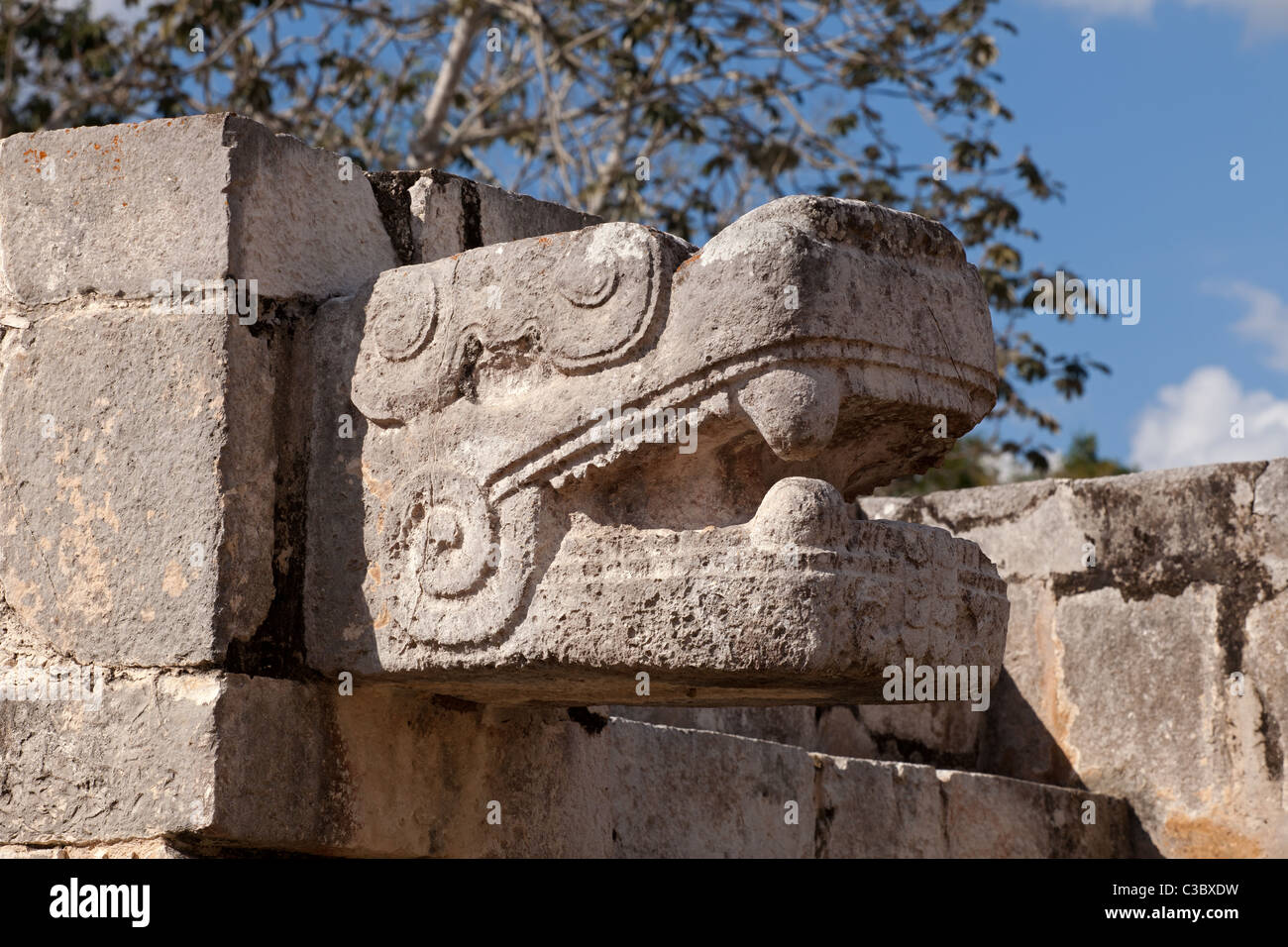 Chichen Itza: Maya Ruins: Decorations Stock Photo - Alamy