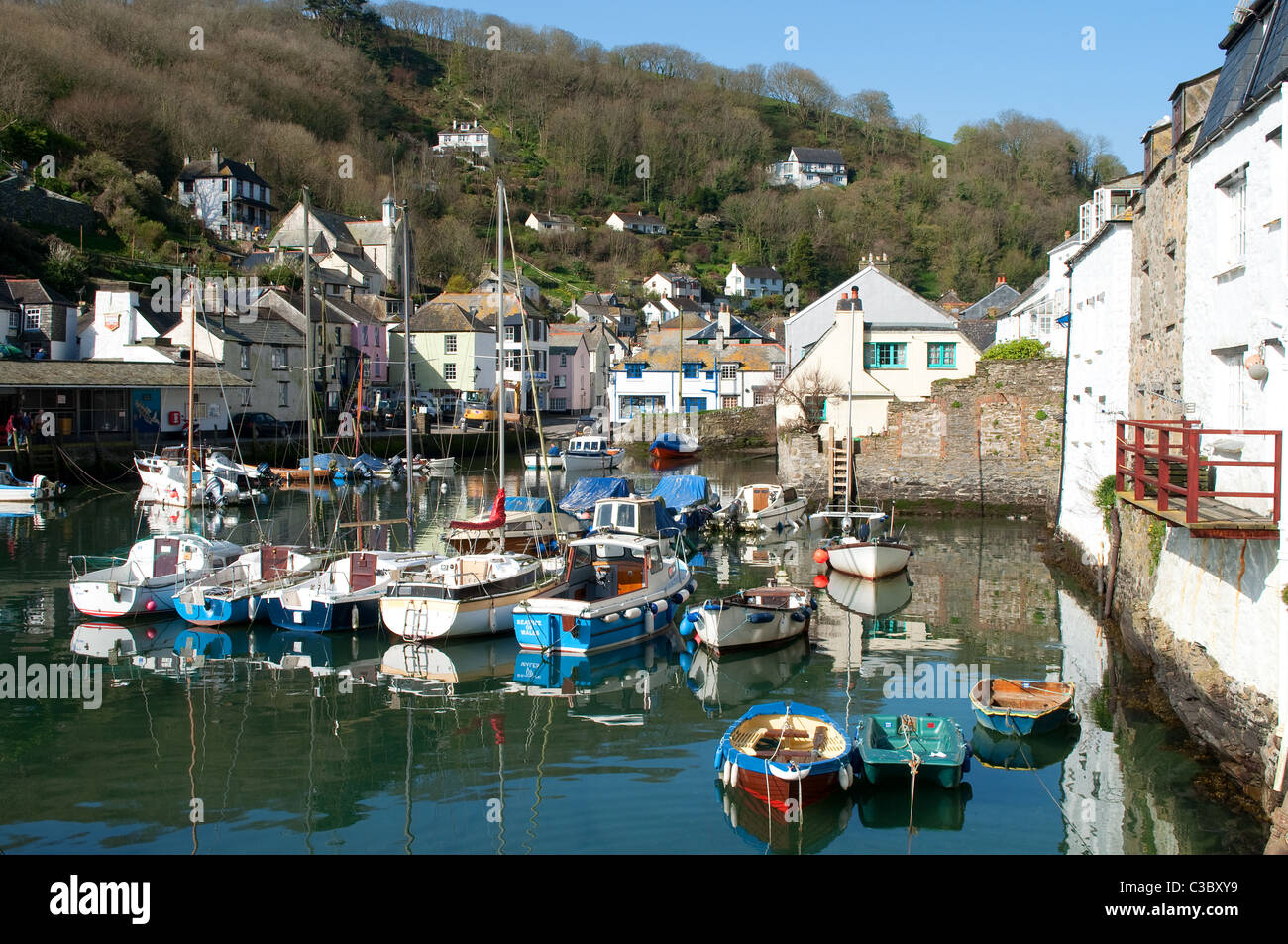 Cornwall polperro uk village harbour hi-res stock photography and ...