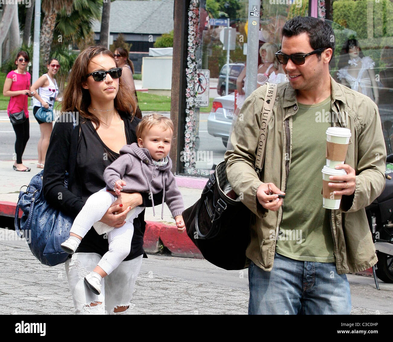 Jessica Alba, Cash Warren and their daughter, Honor Marie Warren stop ...