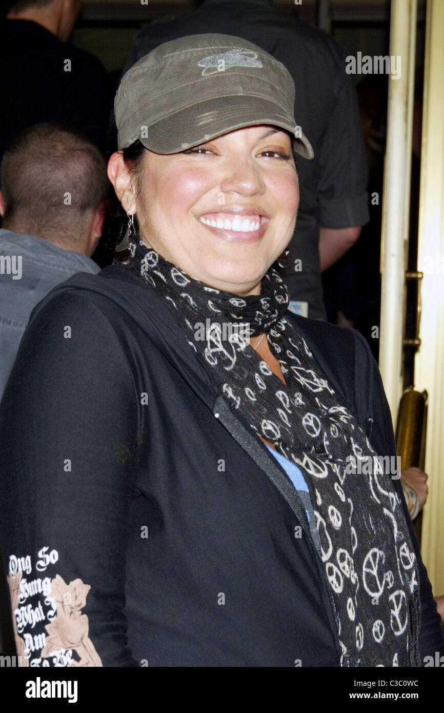 Sara Ramirez Chandra Wilson's Opening Night as Matron 'Mama' Morton in ...