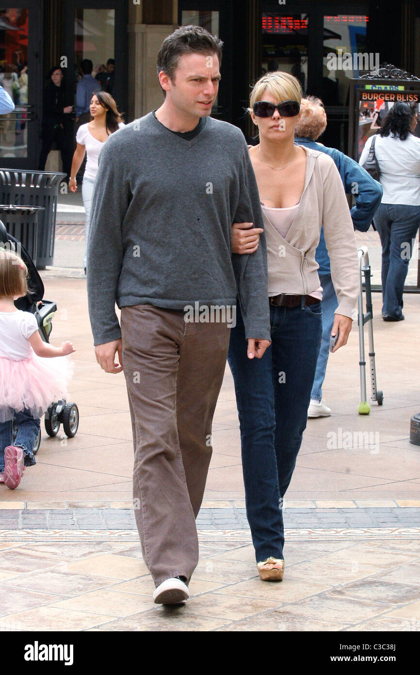 Weeds' star Justin Kirk shopping in Hollywood with a companion Los ...