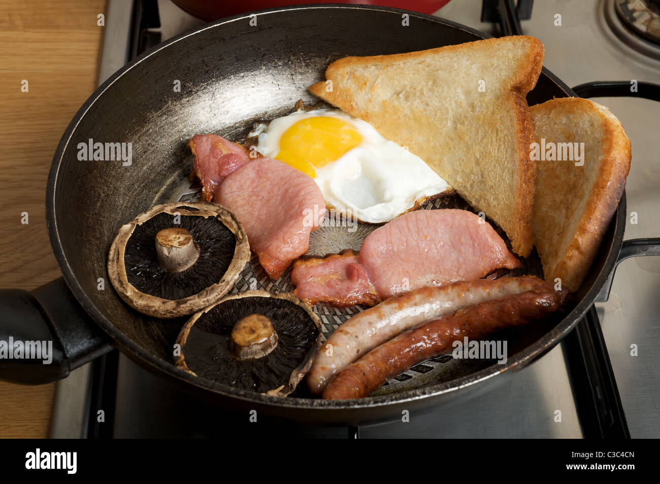 Fried english breakfast hi-res stock photography and images - Alamy