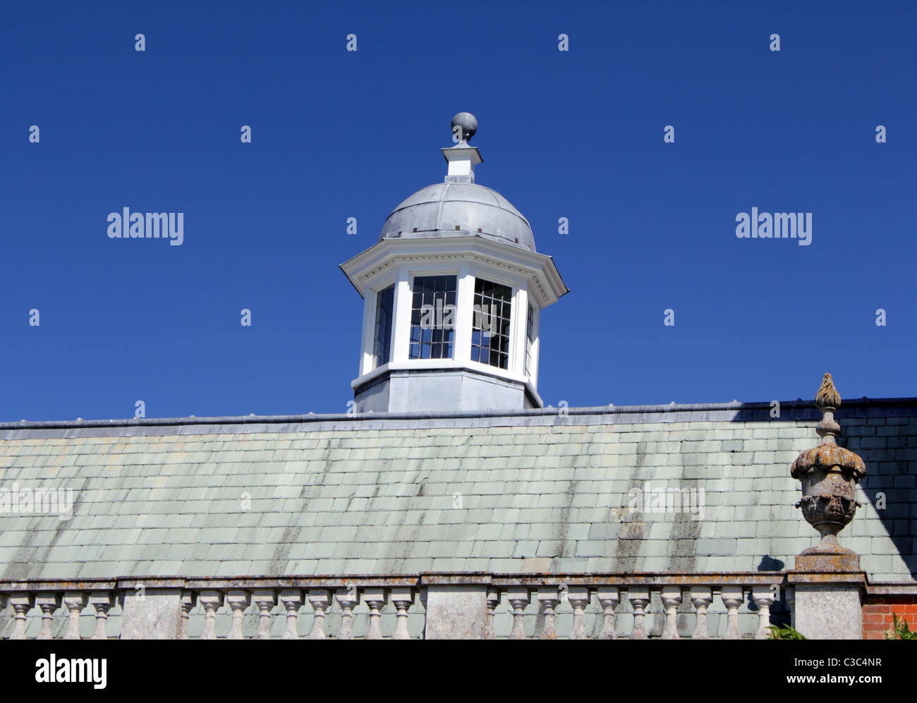 Cupola roof hi-res stock photography and images - Alamy