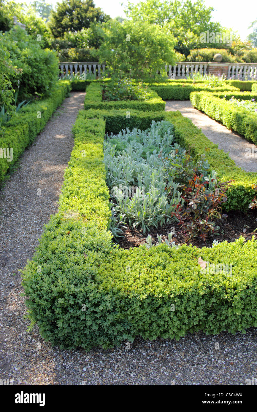 Box parterre hi-res stock photography and images - Alamy