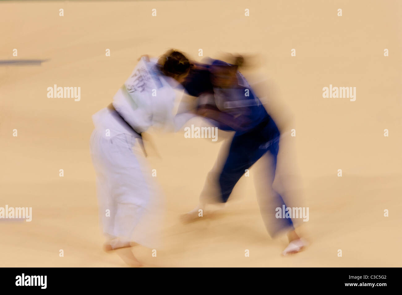 Judo competition hi-res stock photography and images - Alamy