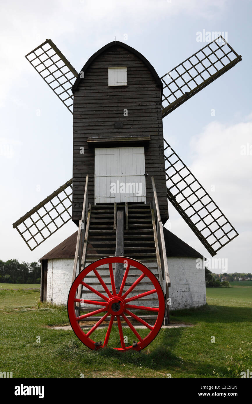 Pitstone windmill, buckinghamshire hi-res stock photography and images ...
