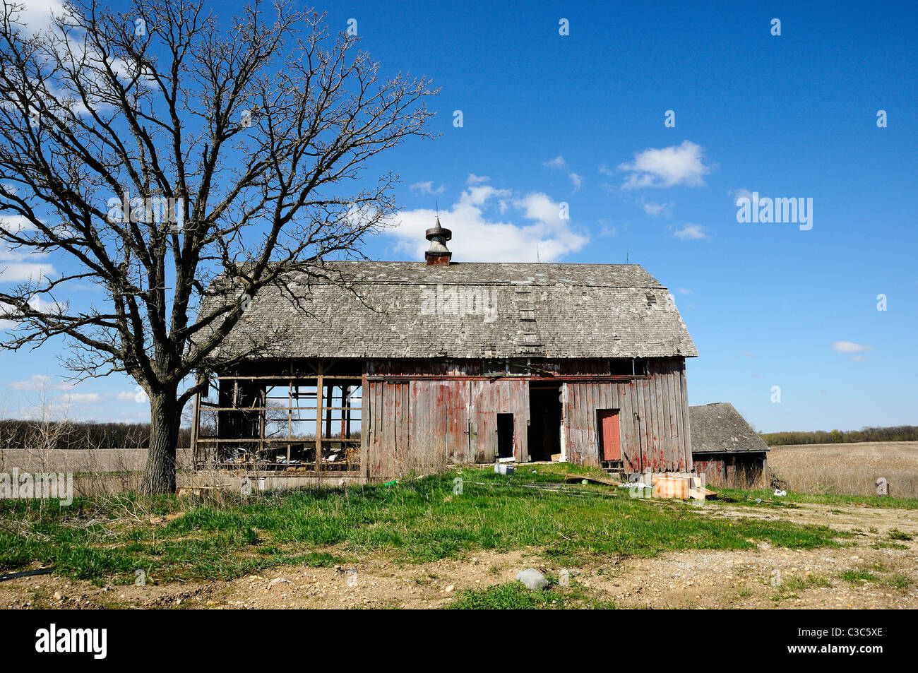 Old barn rotting on a rural farm landscape Stock Photo - Alamy