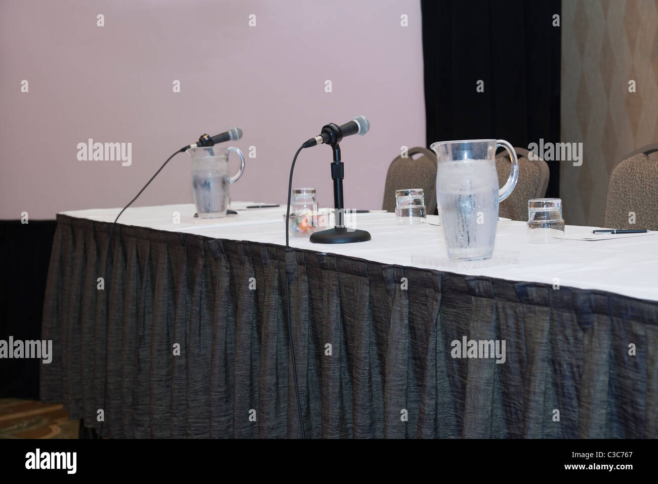 Microphones conference table hi-res stock photography and images - Alamy