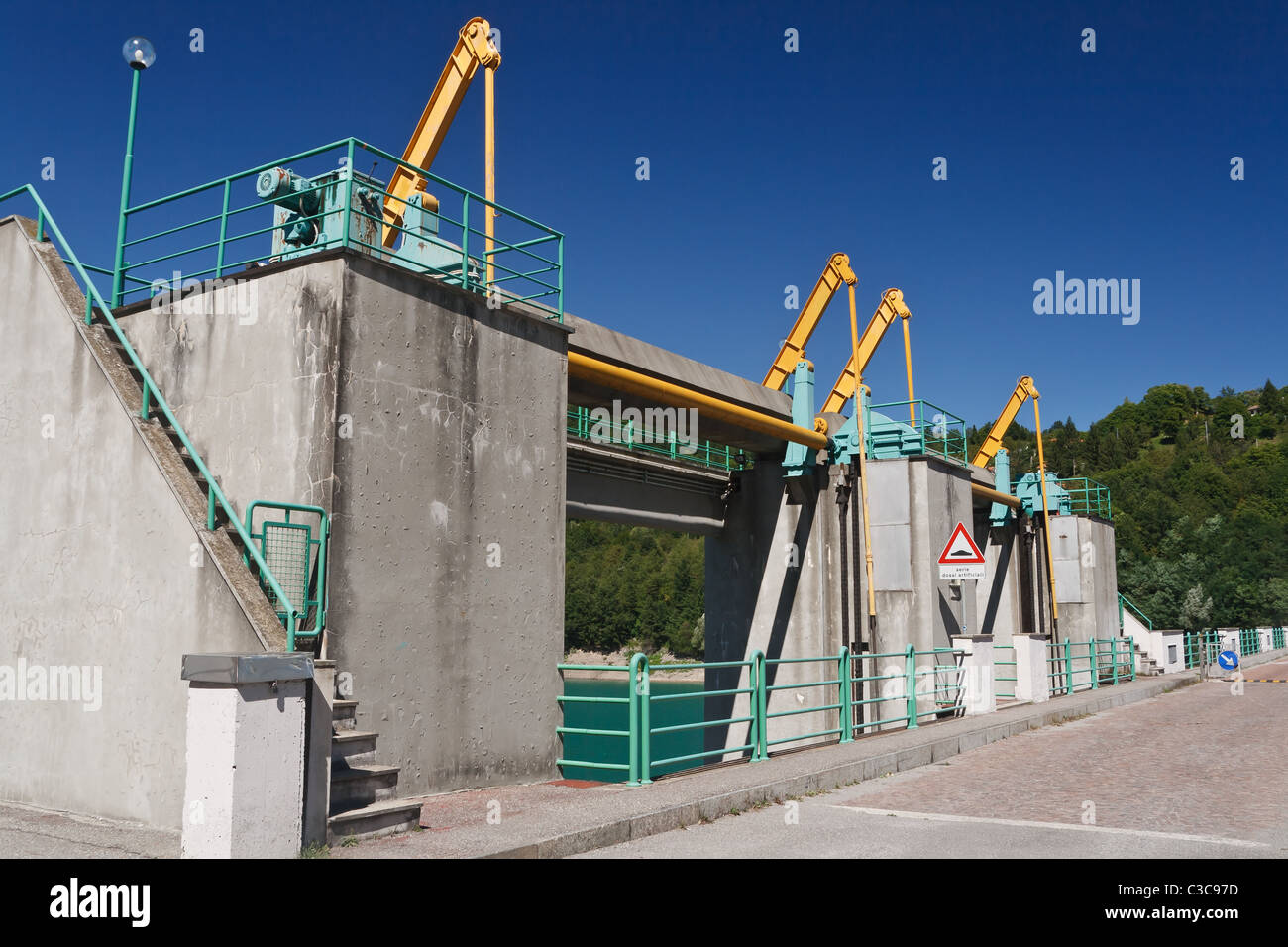 Sluice gate construction hi-res stock photography and images - Alamy