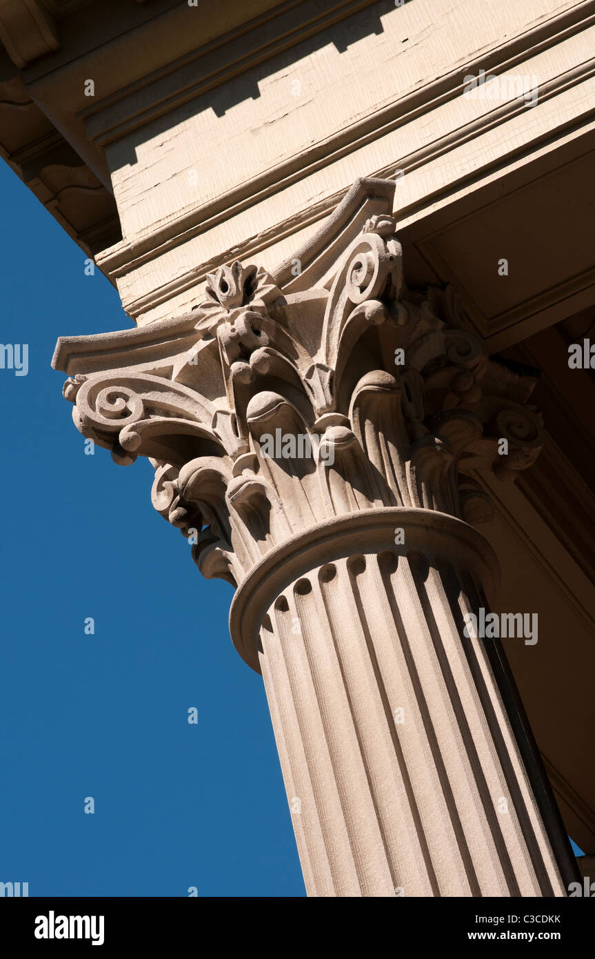 Doric ionic corinthian columns hi-res stock photography and images - Alamy