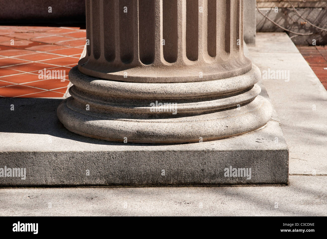 Doric ionic corinthian column hi-res stock photography and images - Alamy