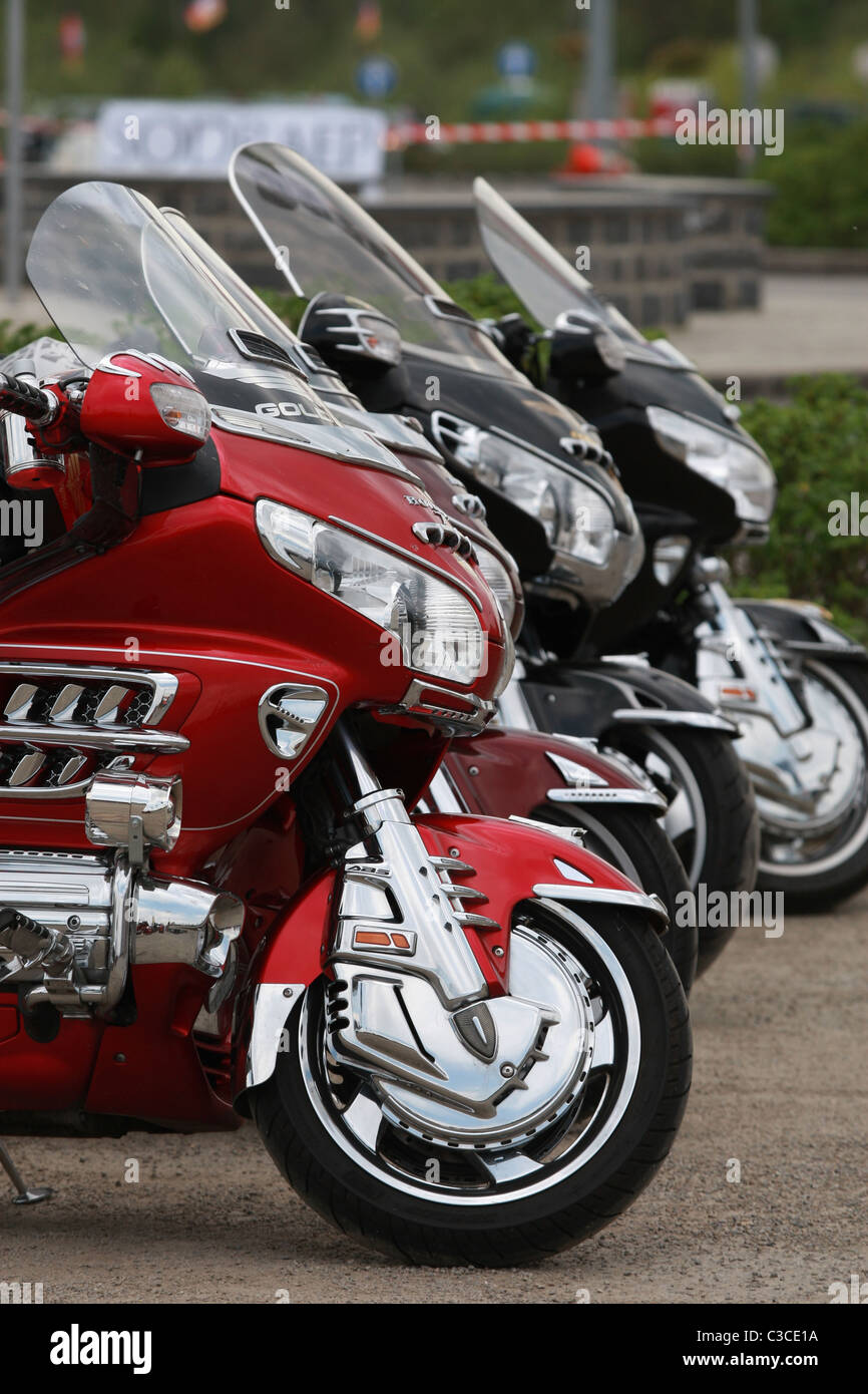 Motorcycle honda goldwing parked hi-res stock photography and images ...