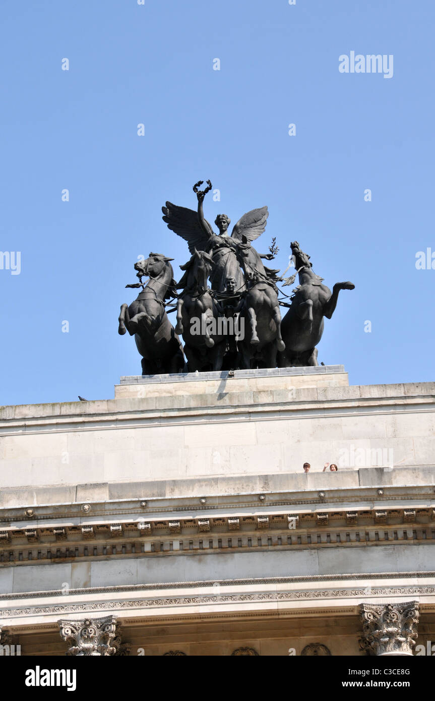 Hyde Park Corner Constitution Arch Wellington Arch The Angel of Peace ...