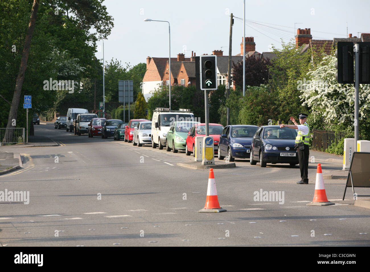 Police road closed sign hi-res stock photography and images - Alamy