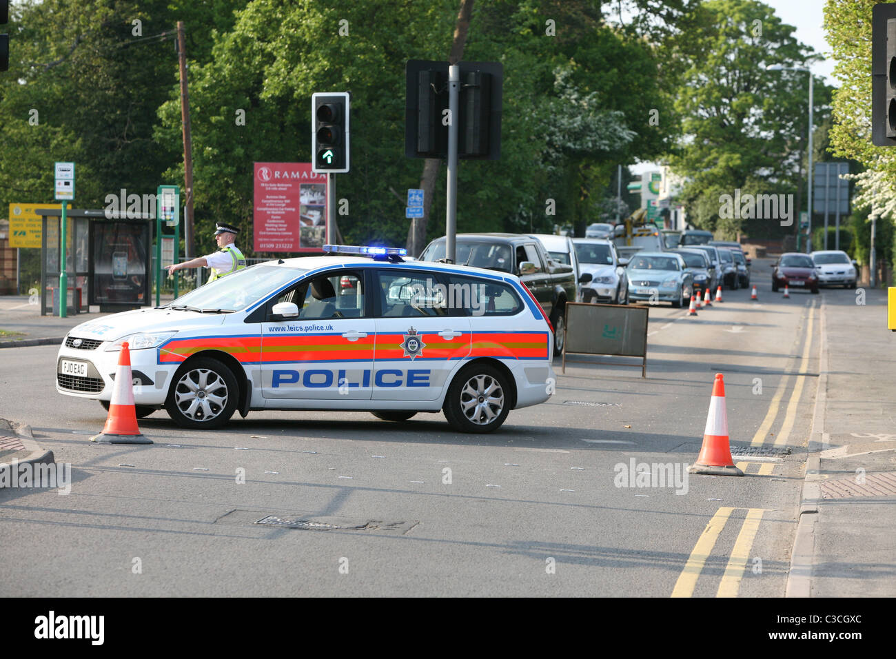 a leicestershire police car at a roadblock Stock Photo - Alamy