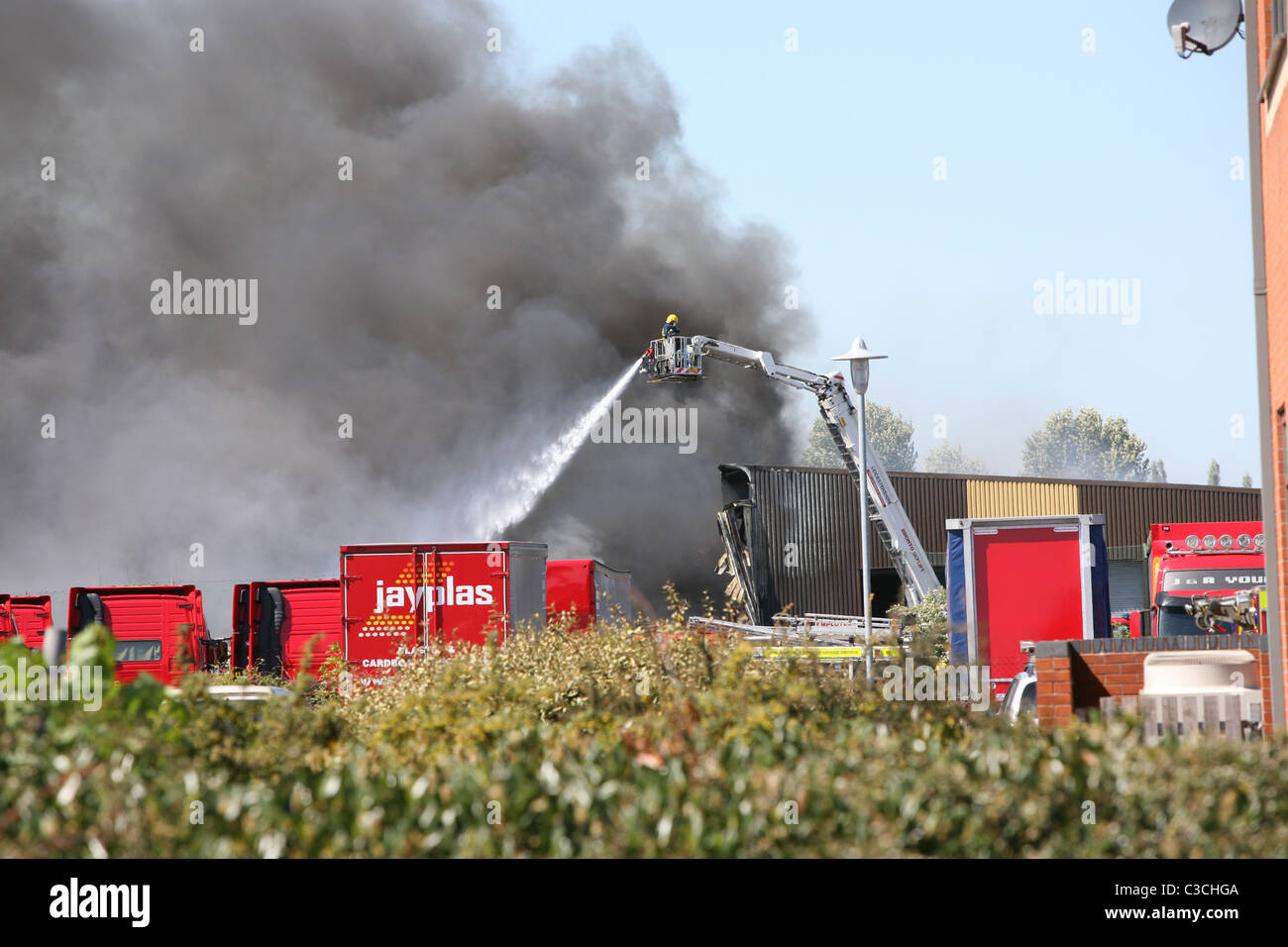 leicestershire fire engine at the scene of a large fire Stock Photo - Alamy