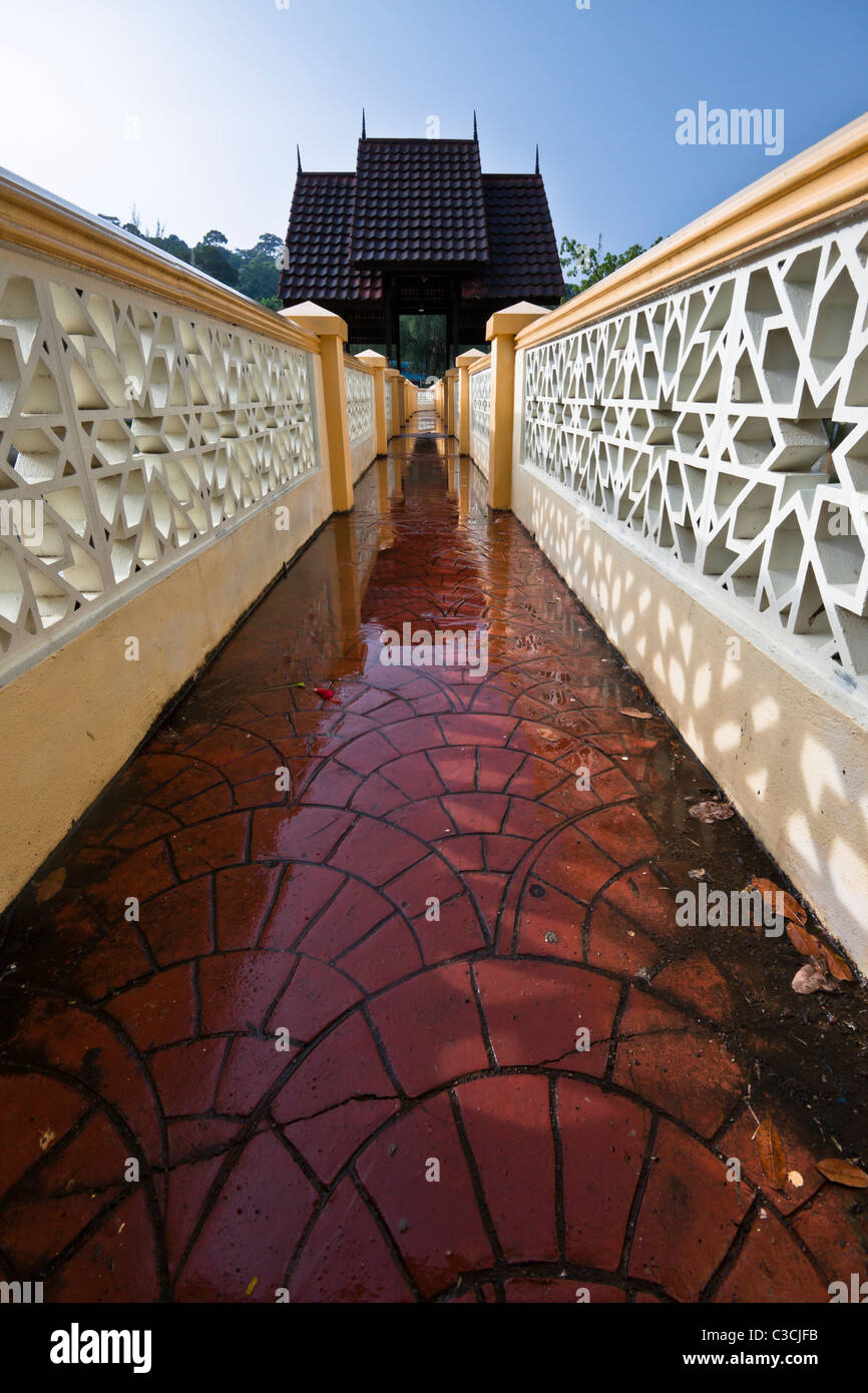 Asian style footpath, Eagle Square, Kuah Town, Langkawi, Malaysia Stock ...