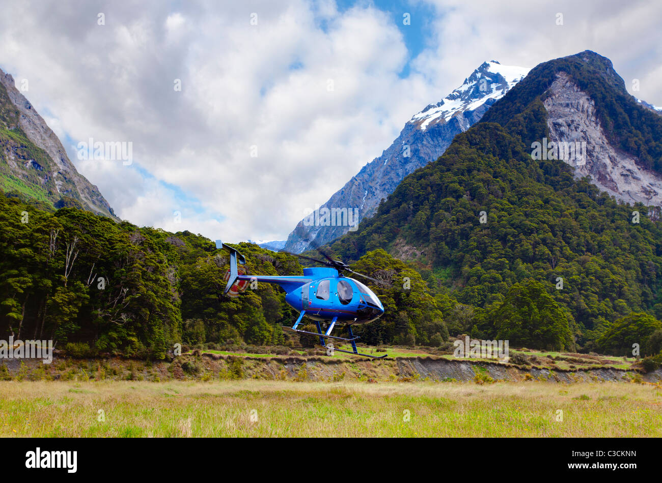 Helicopter tour hi-res stock photography and images - Alamy
