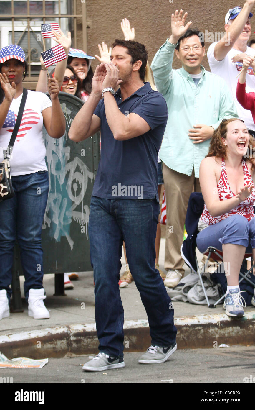 Gerard Butler on the set of 'The Bounty Hunter' filming a fight scene ...