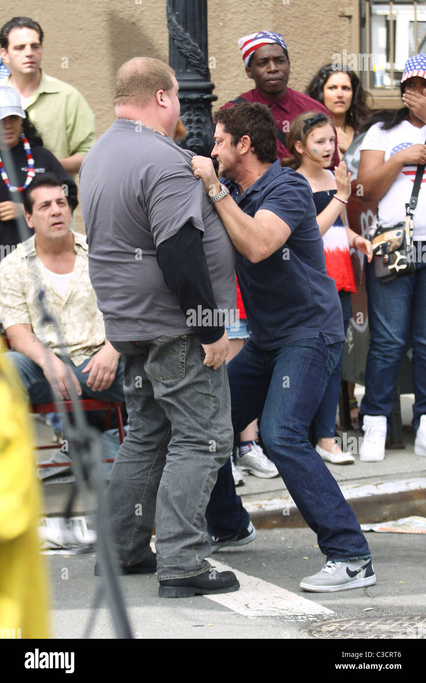 Gerard Butler on the set of 'The Bounty Hunter' filming a fight scene ...