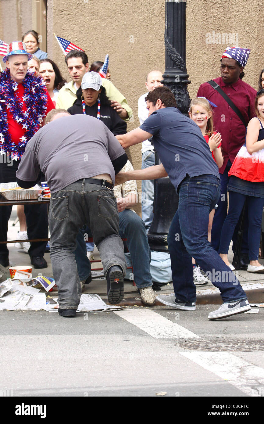 Gerard Butler on the set of 'The Bounty Hunter' filming a fight scene ...