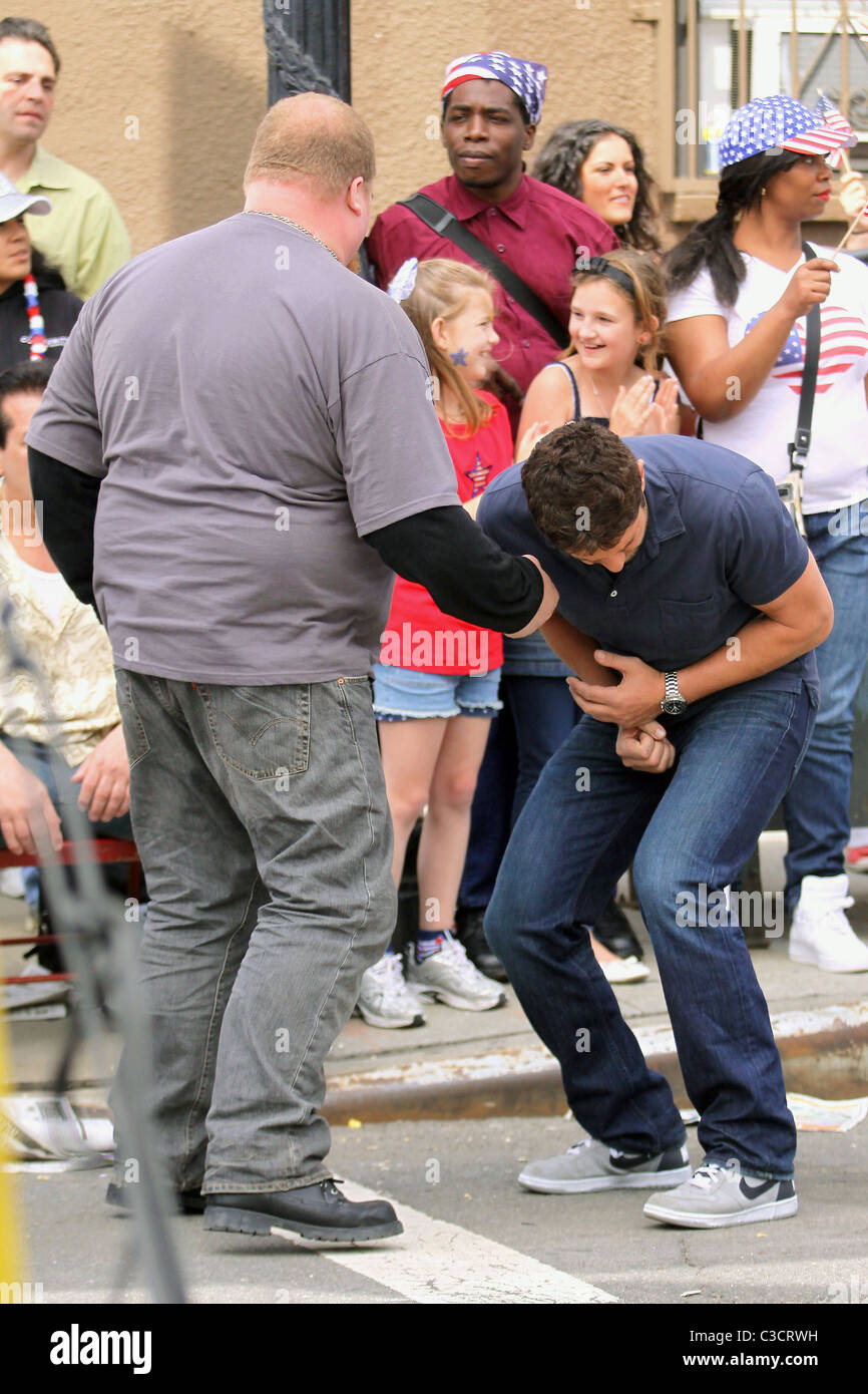 Gerard Butler on the set of 'The Bounty Hunter' filming a fight scene ...