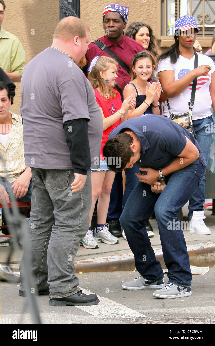 Gerard Butler on the set of 'The Bounty Hunter' filming a fight scene ...