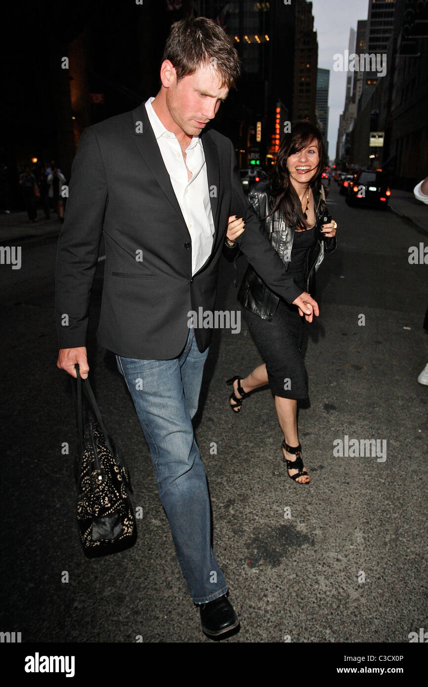 American Idol' judge Kara DioGuardi and her fiance, Mike McCuddy ...