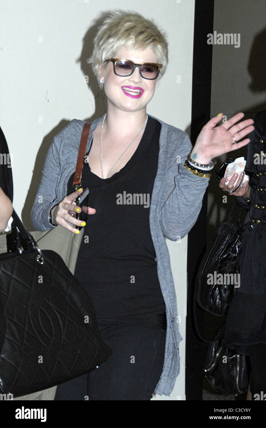Kelly Osbourne seen leaving the MTV studios after appearing on the ...