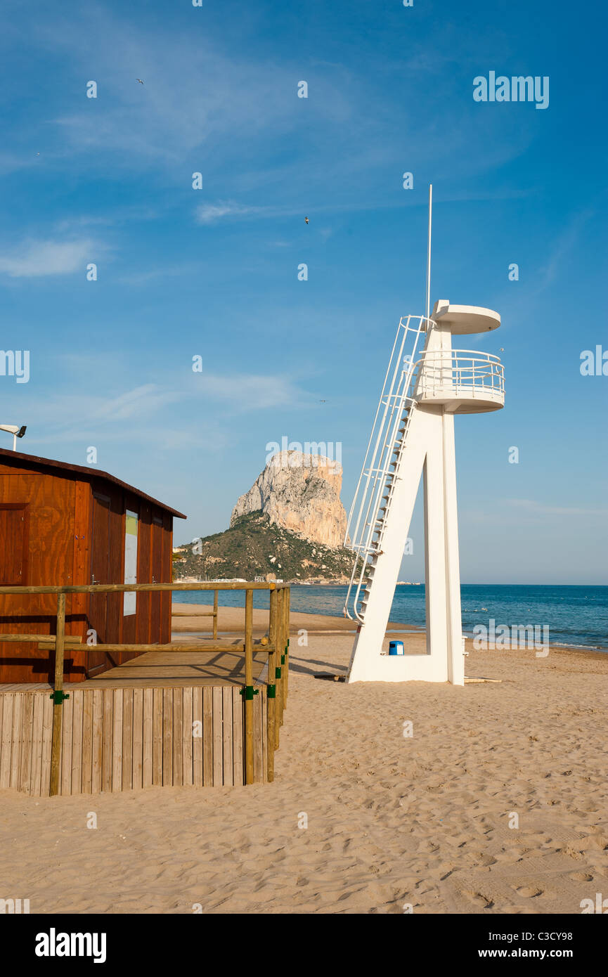 Lifeguard post and watchtower on a sunny beach Stock Photo - Alamy