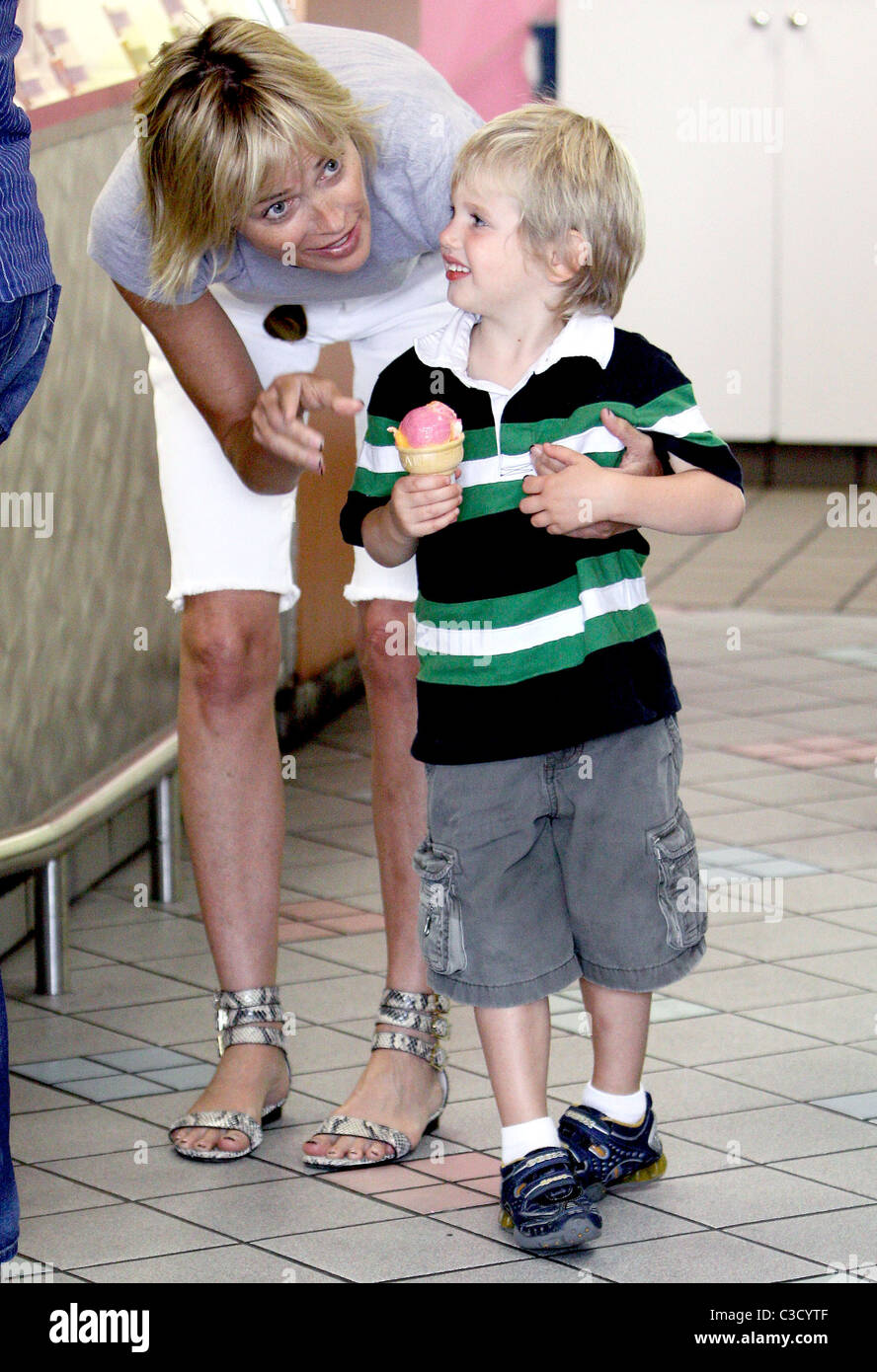 Sharon Stone and Laird Stone Sharon Stone buys ice cream for her two ...