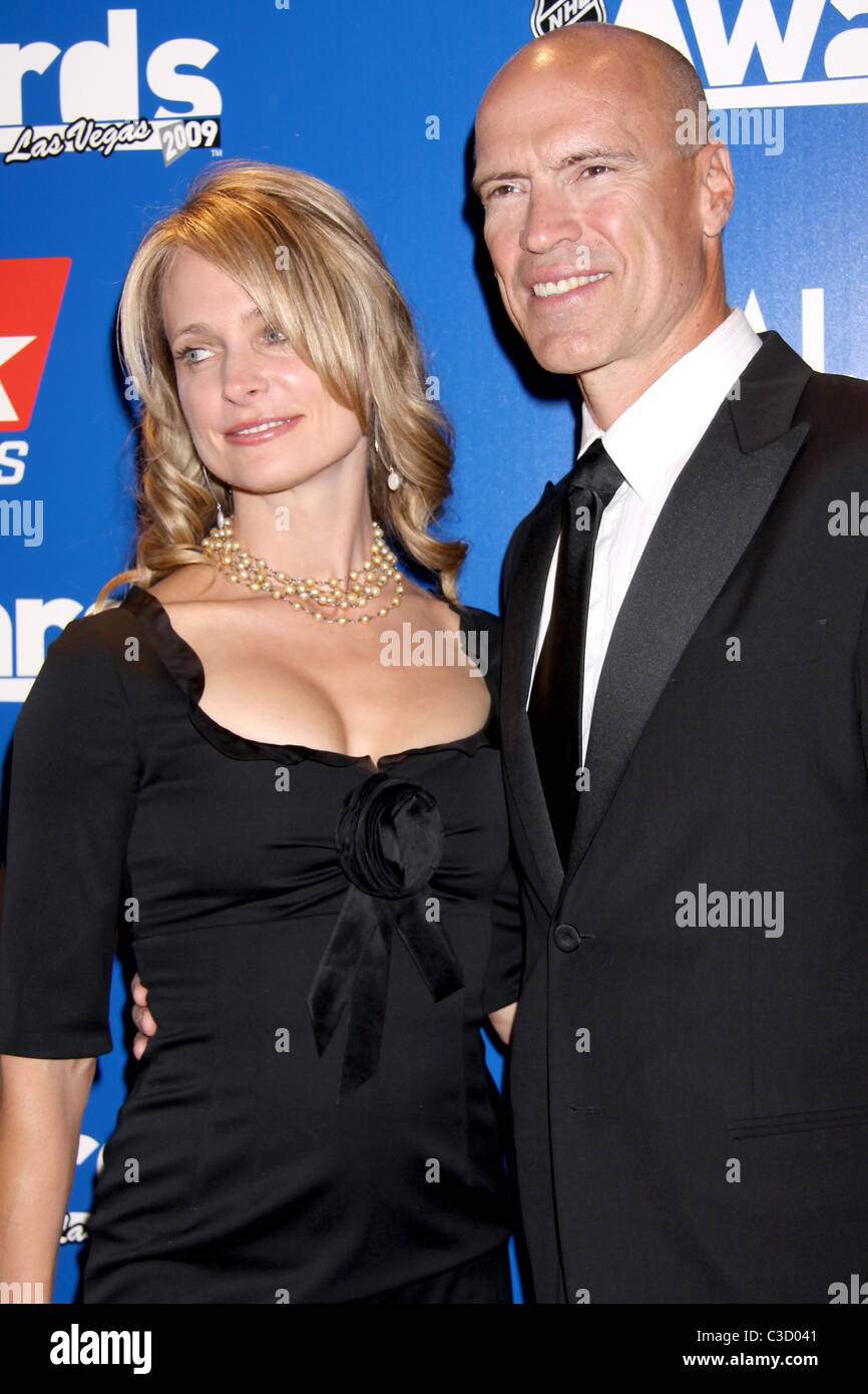 Guest and Mark Messier The 2009 NHL Awards held at The Palms Hotel ...