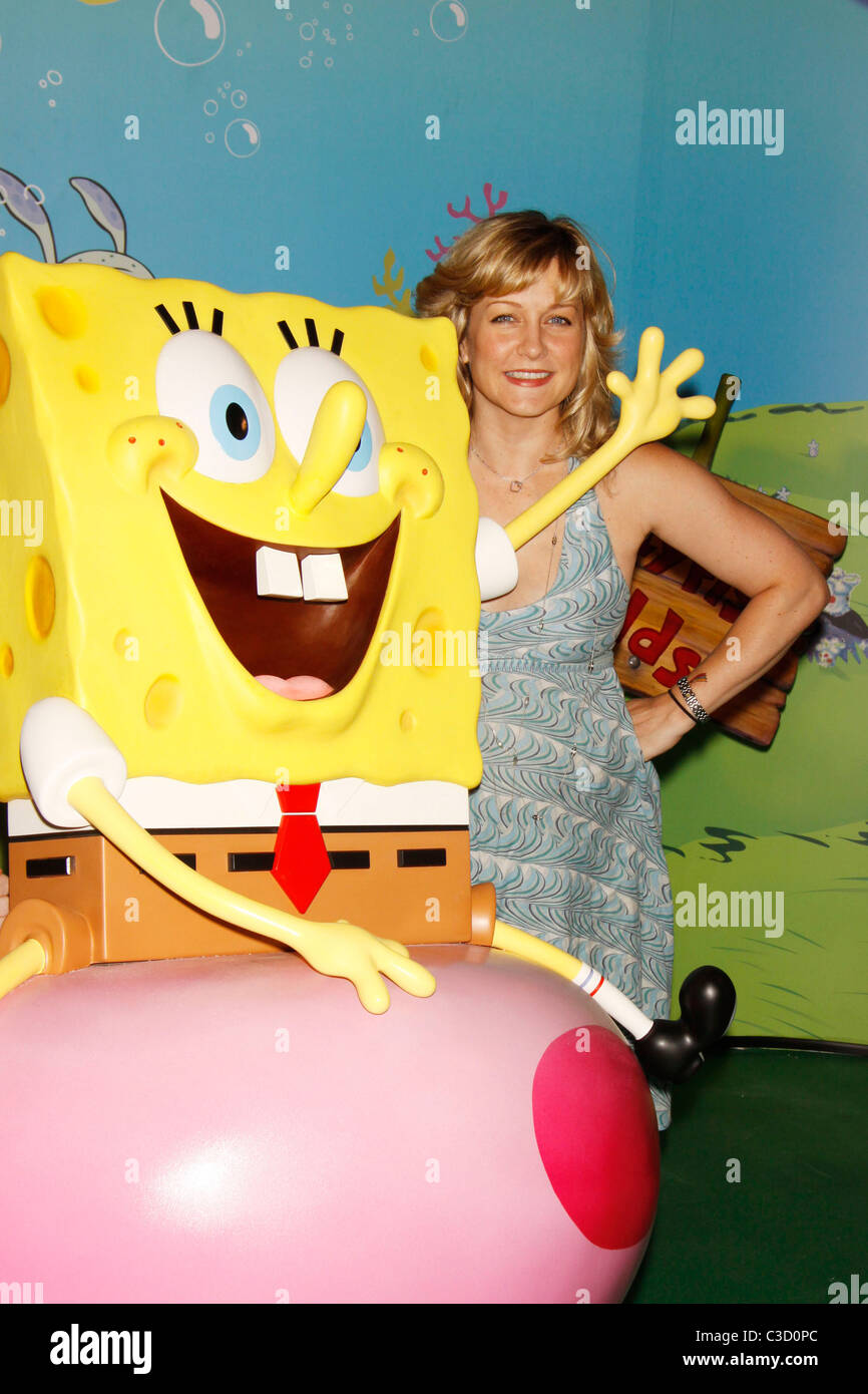 Amy Carlson attends the unveiling of a SpongeBob SquarePants wax figure ...