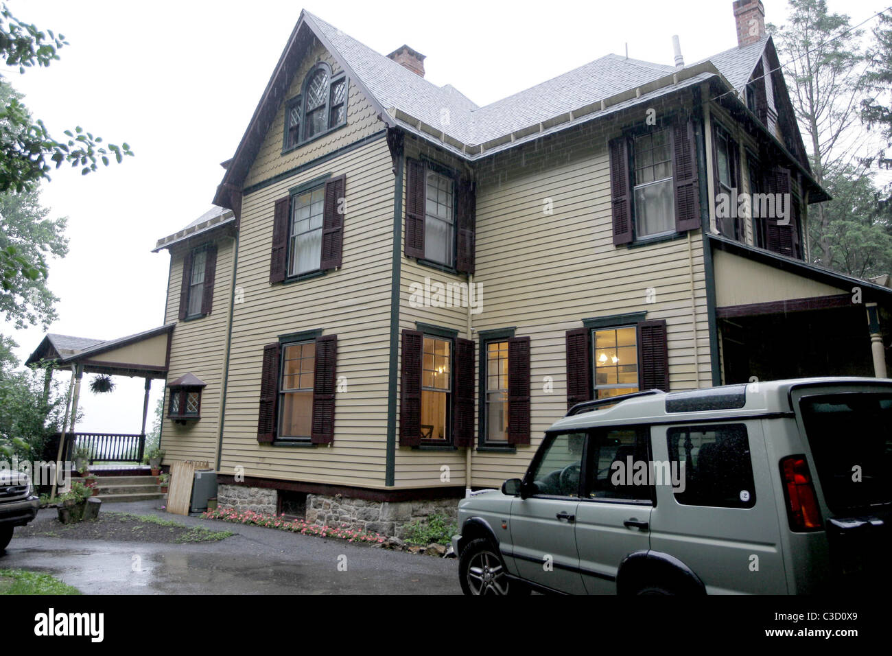 Stable Bed & Breakfast where Jon Gosselin and Kate Gosselin from the ...