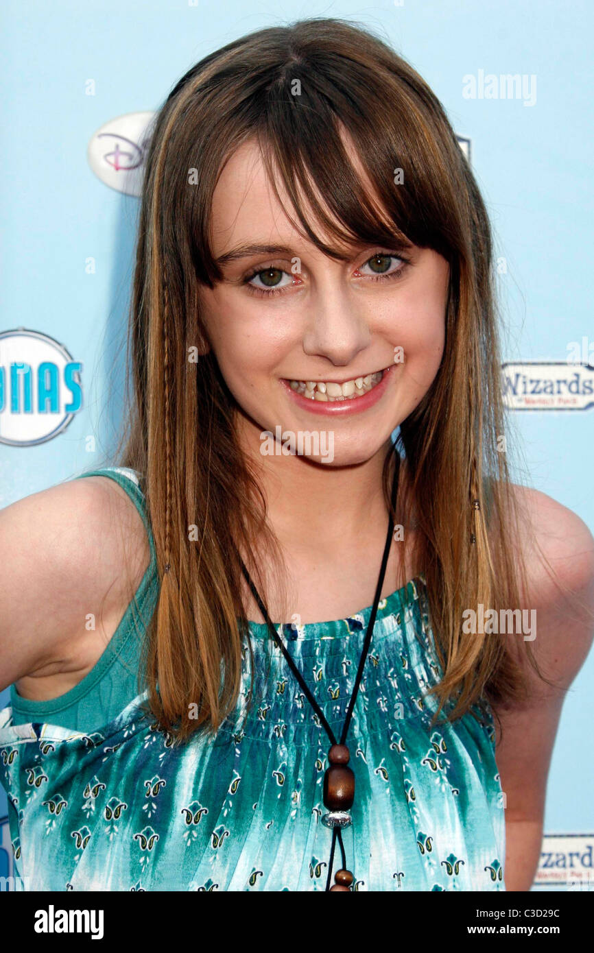 Allisyn Ashley Arm Disney Channel's hit series 'Wizards of Waverly ...
